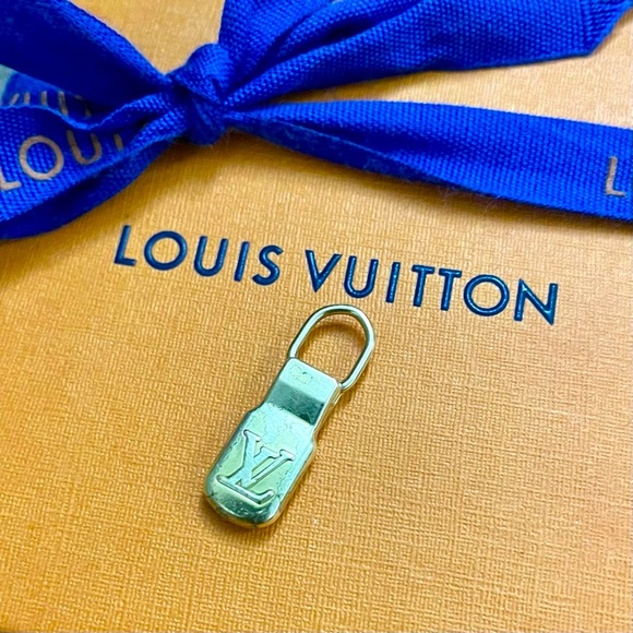 Louis Vuitton | Accessories | Vintage Authentic Louis Vuitton Zipper ...